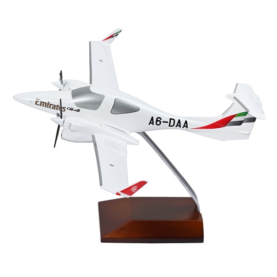 EFTA Diamond DA 42 NG-VI model aircraft | Emirates Official Store