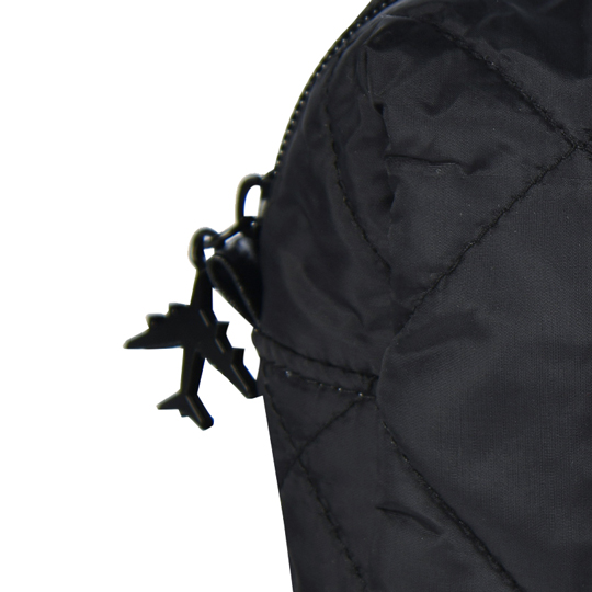 Emirates quilted make-up pouch, black HS Code - 4202.9280 | Emirates ...