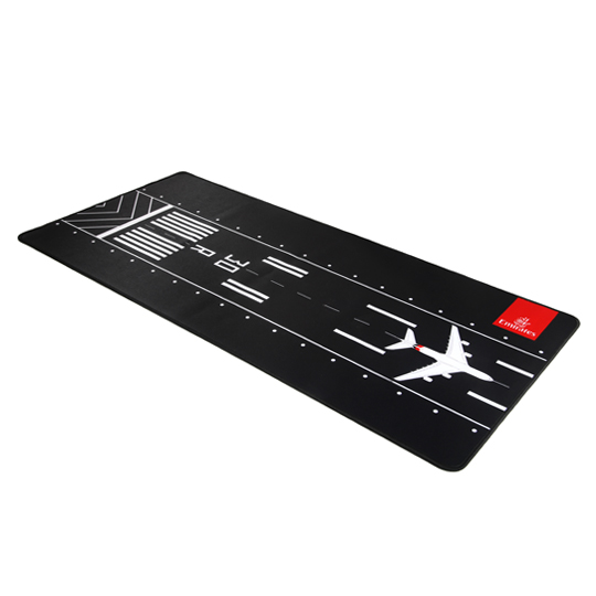 Runway desktop mat | Runway collection | Emirates Official Store